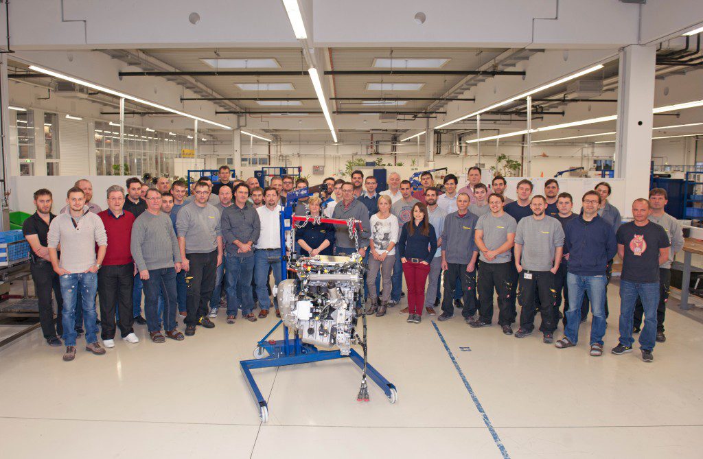 Austro Engine levert duizendste AE300