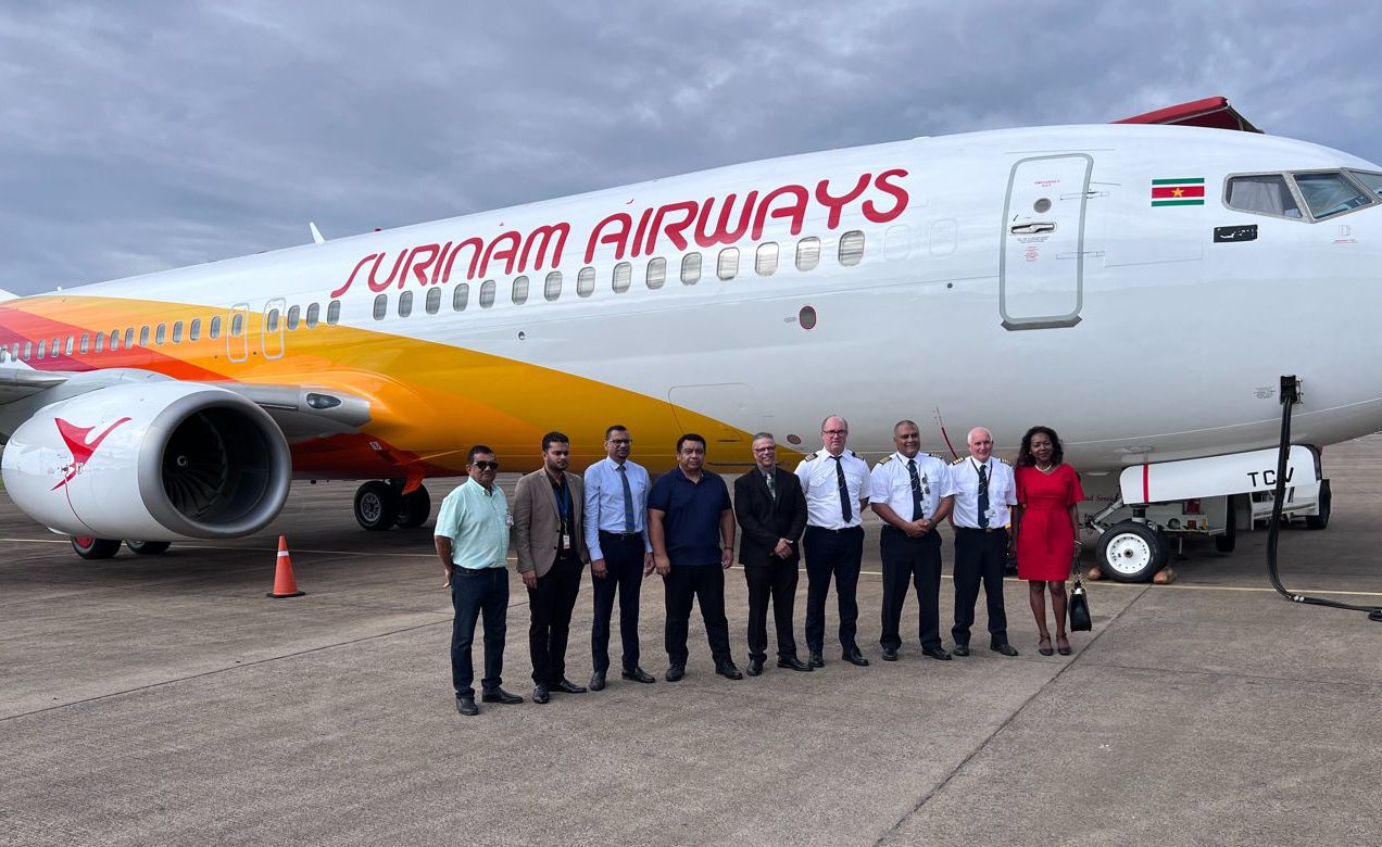 Surinam Airways heeft weer een eigen vliegtuig • Piloot & Vliegtuig