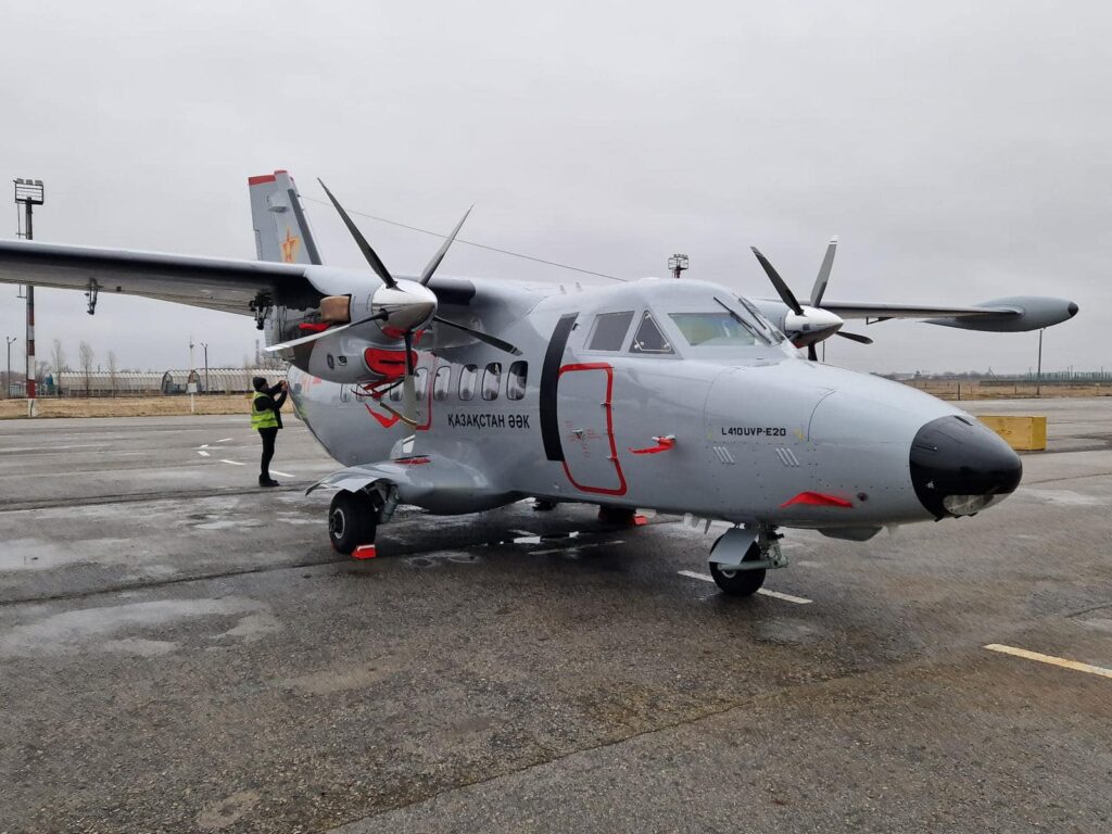 Tsjechië laat duo oudere Let L410's moderniseren • Piloot & Vliegtuig