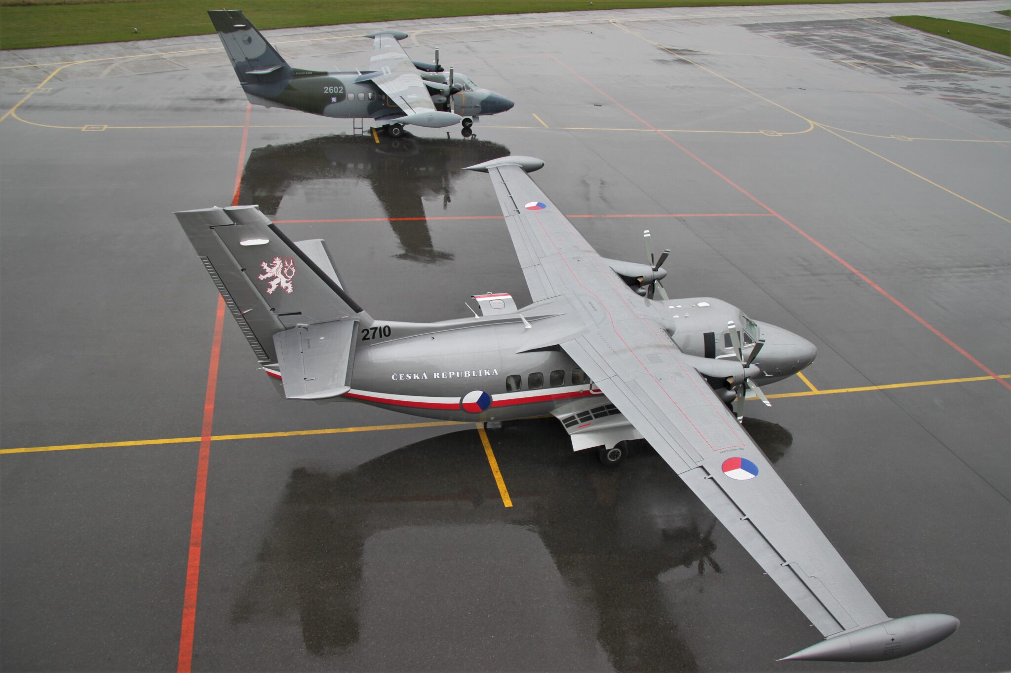 Tsjechië laat duo oudere Let L410's moderniseren • Piloot & Vliegtuig