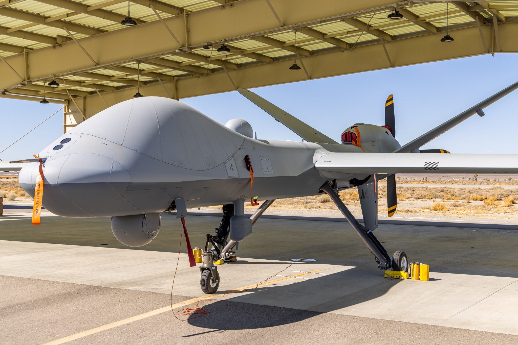 Eerste MQ-9B SkyGuardian geland op Florennes • Piloot & Vliegtuig